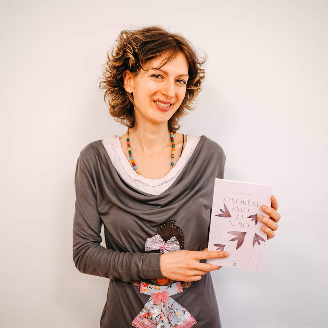 Tea, majka četiri djevojčice, u knjizi opisala borbu i život s rakom